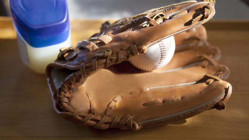 How To Soften An Old Baseball Glove Metro League