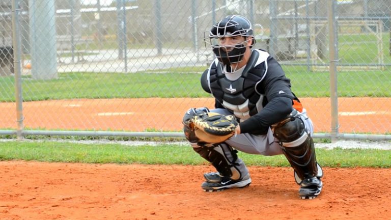 Healing the Catch: How to Treat Catcher’s Thumb? - Metro League