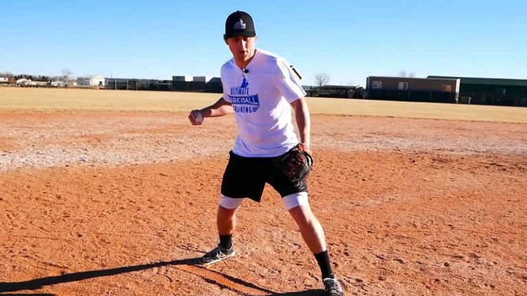 How To Throw A Baseball Left Handed? - Metro League