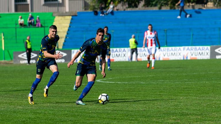 What's The Difference Between Offsides And Encroachment? - Metro League