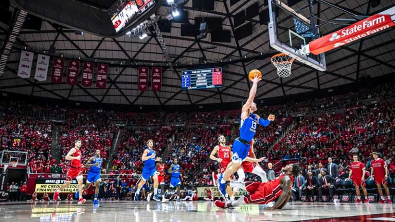 Whats A Charge In Basketball? - Metro League
