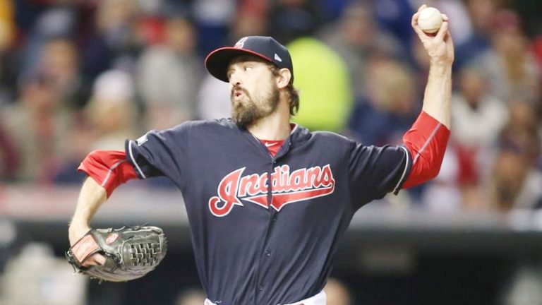 Left Handed Batter Vs Right Handed In Baseball - Metro League