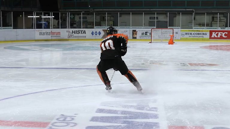 How To Stop Ice Skating Hockey? - Metro League