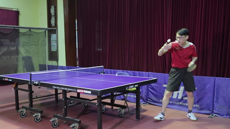 How To Return A Topspin Serve? - Metro League