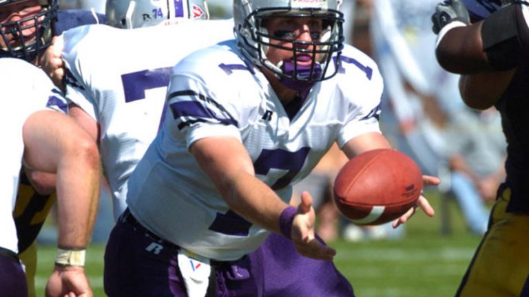 What Is A Lateral In American Football? - Metro League