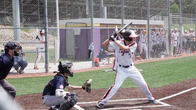 What Is A Line Drive In Baseball? - Metro League