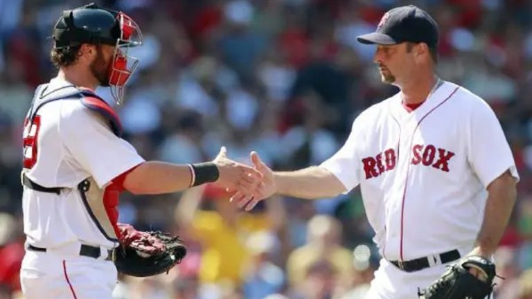 Which Pitcher Gets The Win In Baseball? - Metro League