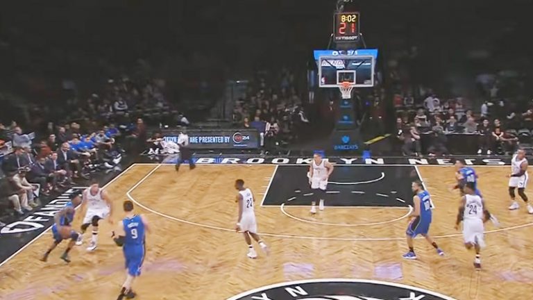 Who Invented The Alley Oop In Basketball? - Metro League