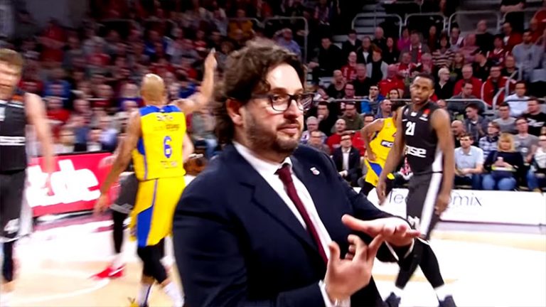 When Can You Call A Timeout In Basketball? - Metro League