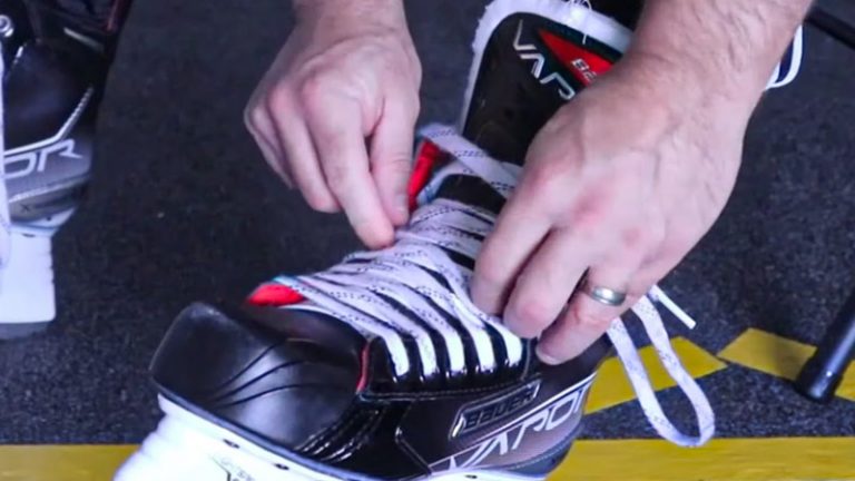 How To Tie A Skate? - Tips and Techniques - Metro League