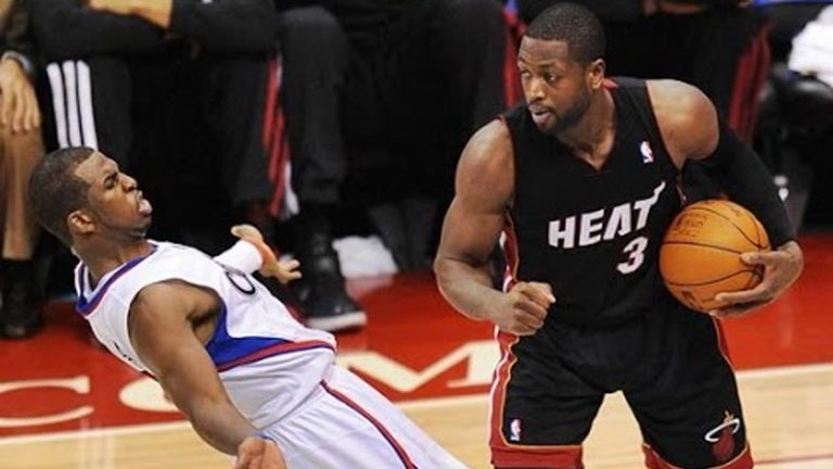 What Is A Flop In Basketball? - Metro League