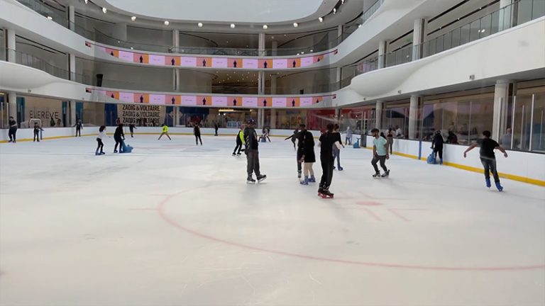 What To Wear When Going Ice Skating Indoors? - Metro League