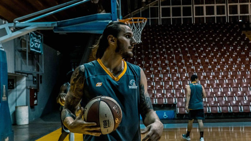 What Is An Air Ball In Basketball? - Metro League