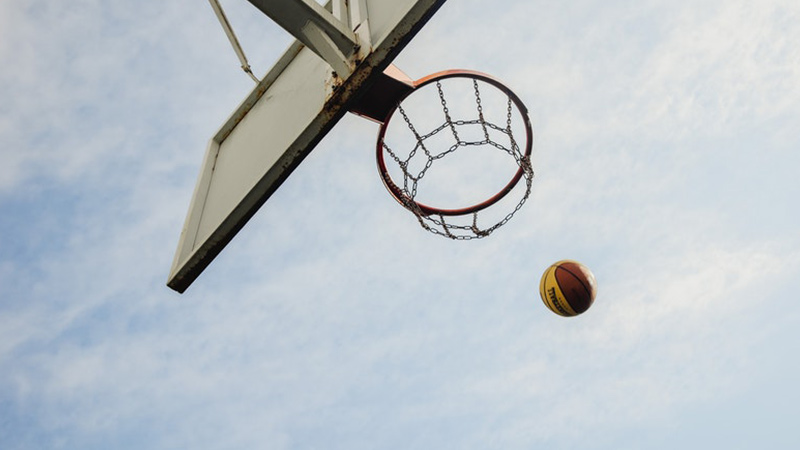 What Is An Air Ball In Basketball? - Metro League