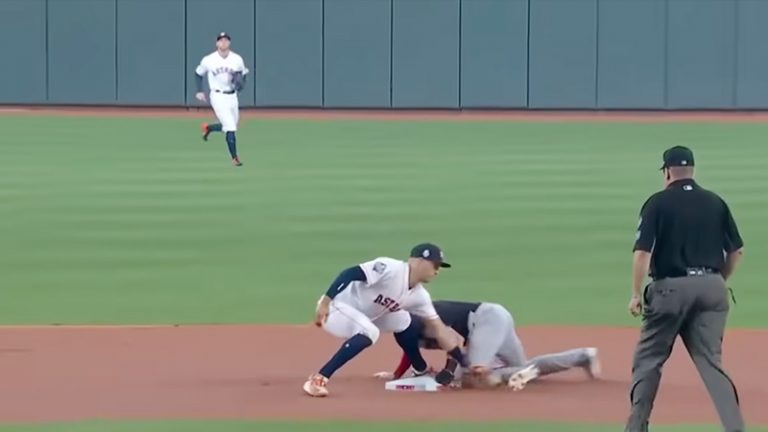 Why Do Baseball Players Wear Mittens? - Metro League