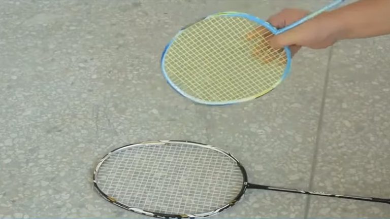 Is Graphite Or Aluminium Badminton Racket Better? - Metro League