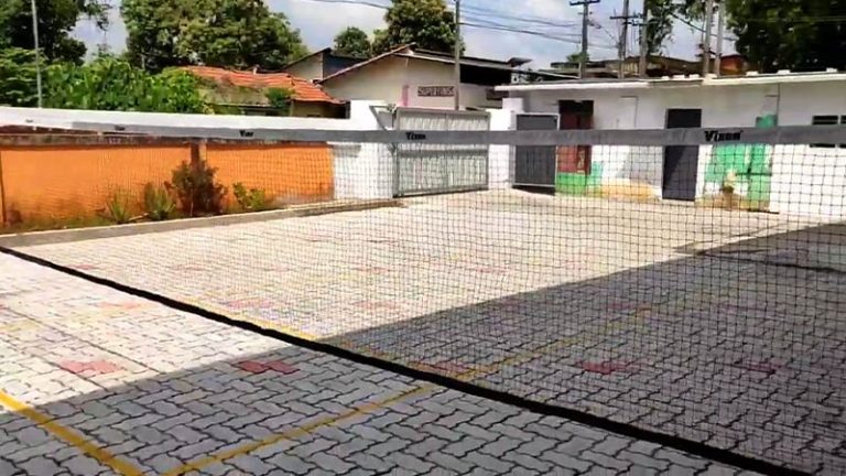 What To Use For Badminton Poles? - Metro League