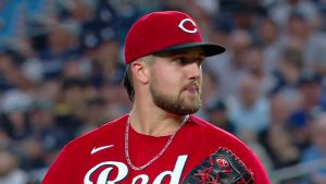 A Closer Look: What Hats Do MLB Players Wear? - Metro League