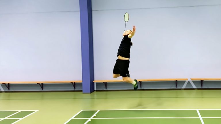 What Is A Jump Smash In Badminton? - Metro League
