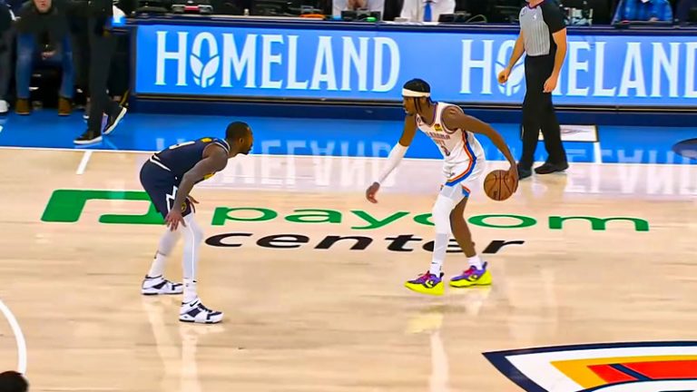 What Is Palming In Basketball - Metro League