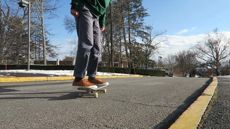What Shoes Do Professional Skateboarders Wear? - Metro League
