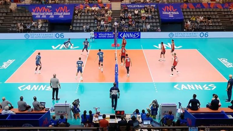 What Is A Side Out In Volleyball? - Metro League
