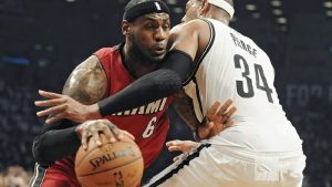 What Is a Small Forward in Basketball? - Metro League