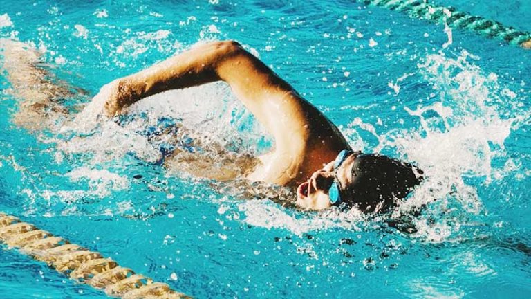 Does Swimming In Cold Water Burn Calories? - Metro League