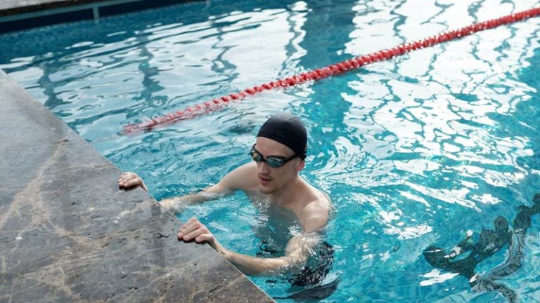 Chilling Waters: Why Do I Get Cold After Swimming? - Metro League