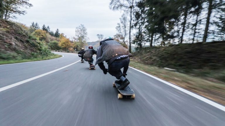 Why Do Speed Wobbles Happen On A Skateboard - Metro League