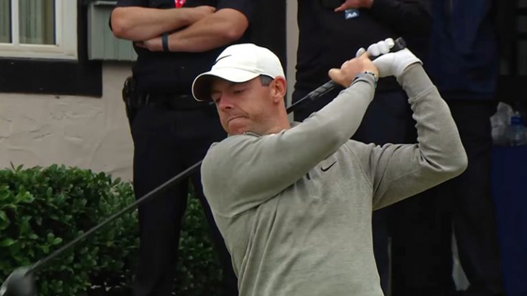 Does Rory Mcilroy Use Interlocking Grip: The Interlocking Grip - Metro ...