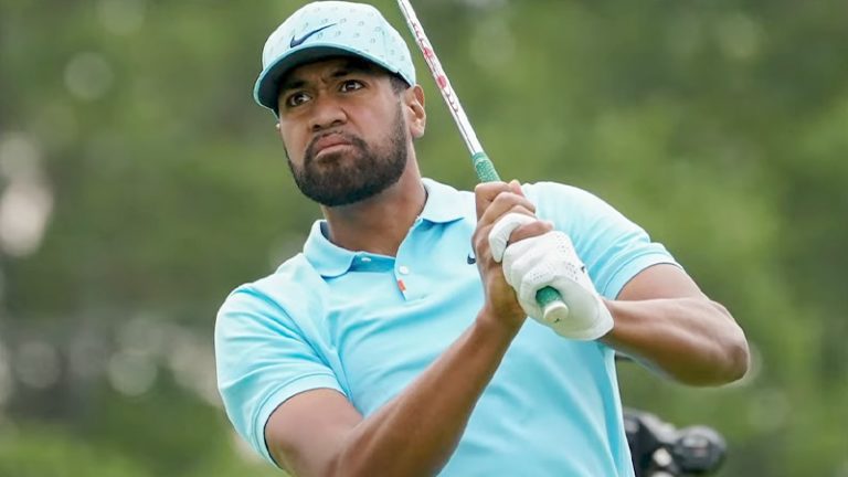 What Size Grip Does Tony Finau Use? - Metro League