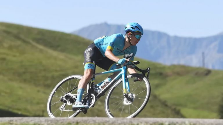 Why Do Pro Cyclists Block Their Noses: Learn the Secrets - Metro League