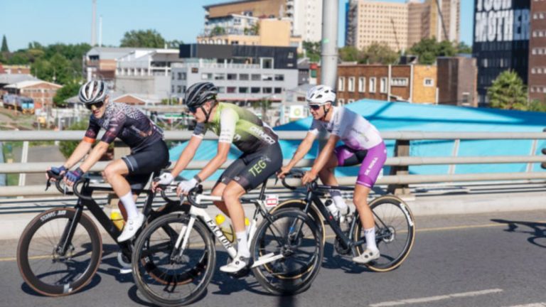 Understanding "Crit" in Cycling: Demystifying Criterium Racing - Metro ...