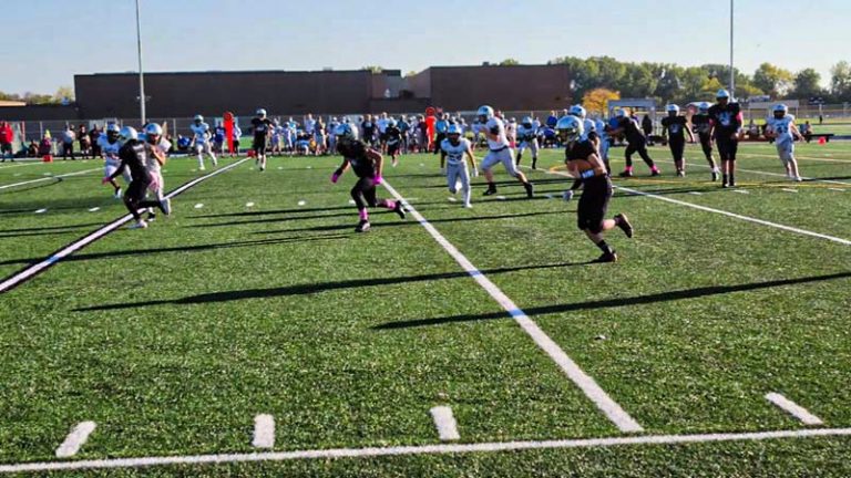 Understanding the Play: What Is a Bubble Screen in Football? - Metro League