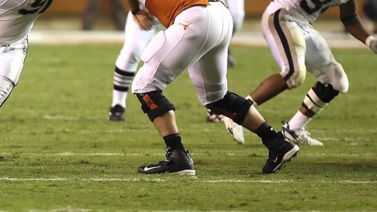 The Protective Play: Why Do Quarterbacks Wear Knee Braces? - Metro League
