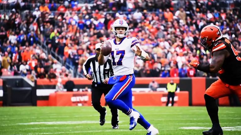 Why Do Quarterbacks Lift Their Leg: A Closer Look at Football's Non ...