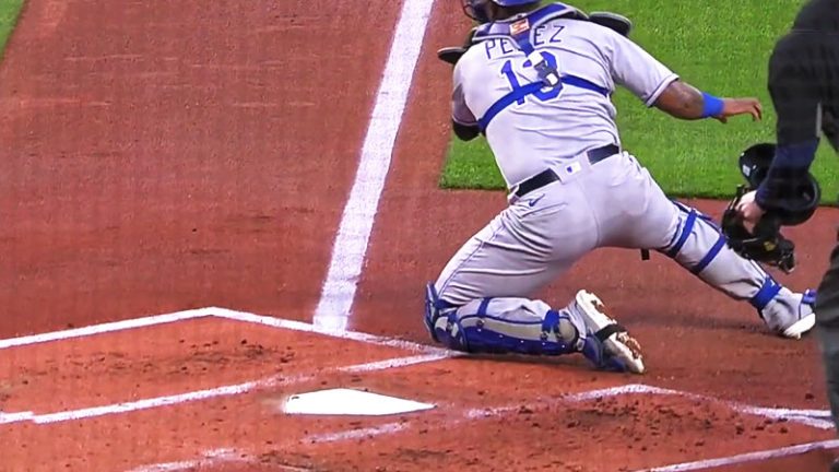 What Kind Of Car Does Salvador Perez Drive? - Metro League