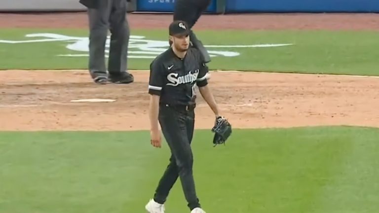 Why Did Joe Kelly Do the Pouty Face? - Metro League