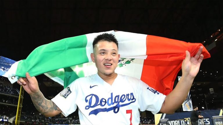 What Wrong With Julio Urias Eye? - Metro League