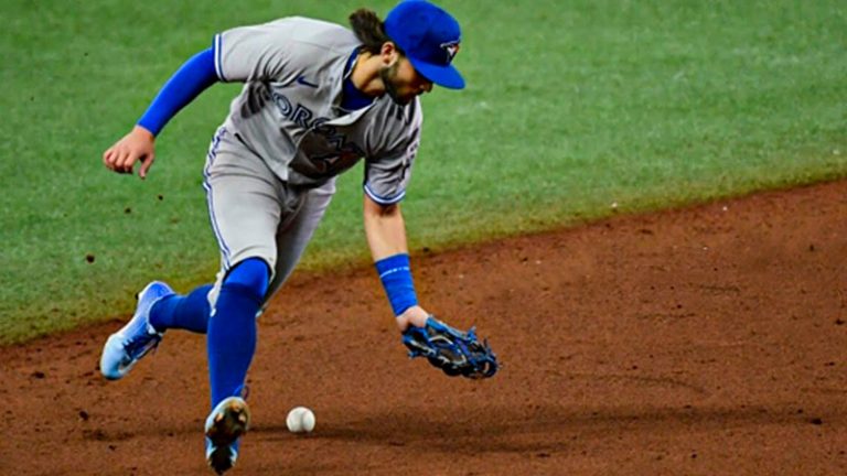 What Are Errors in Baseball- All Baseball Errors? - Metro League