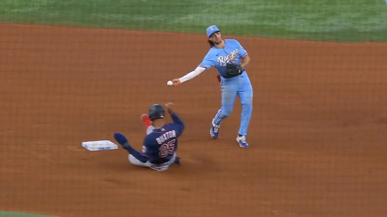 What is a Double in Baseball and What Does It Mean? - Metro League