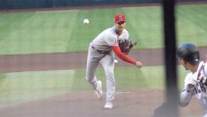 How Does a Splitter Work in Baseball? - Metro League