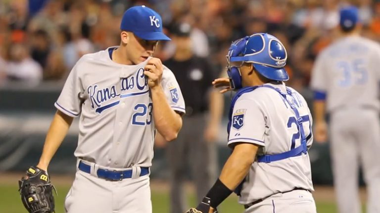 What Is a Battery in Baseball? - Metro League