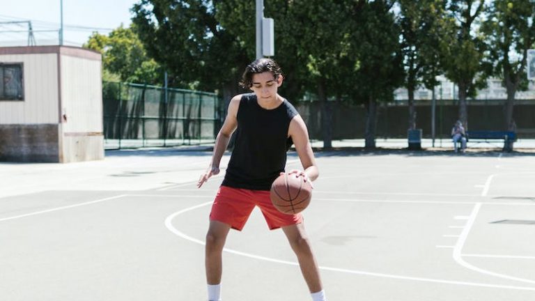 Top 20 Basketball Dribbling Tips, Every Player Should Know - Metro League