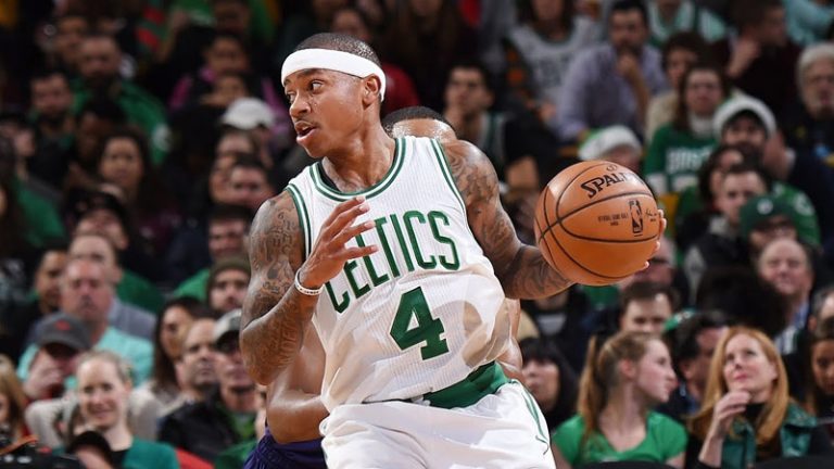 What Is a Baseball Pass in Basketball? - Metro League