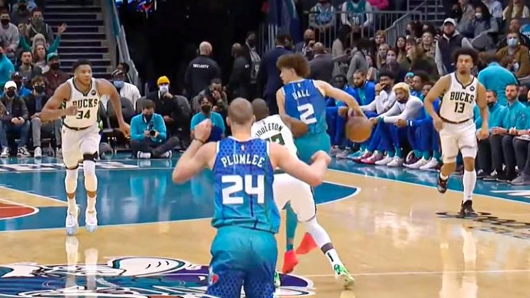 Types of Basketball Pass: Learn About 15 Different Pass - Metro League