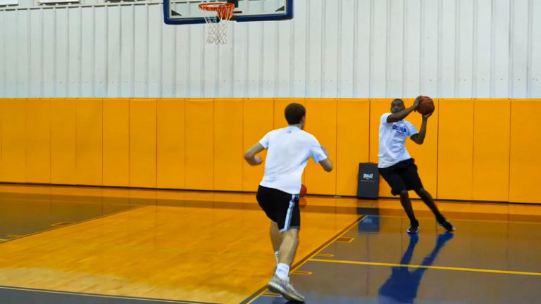 Types of Basketball Screens: A Comprehensive Discussion - Metro League