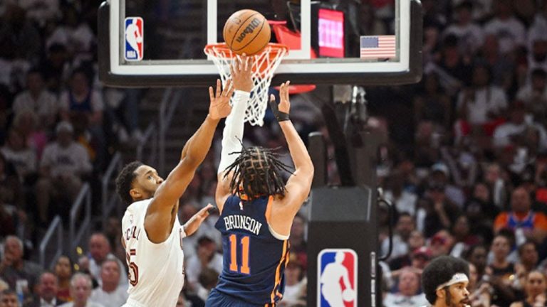 What Is a Floater in Basketball: A Comprehensive Guide - Metro League