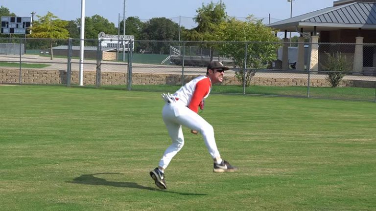How to Play Right Field in Baseball? [Perfecting Outfield Throws and ...
